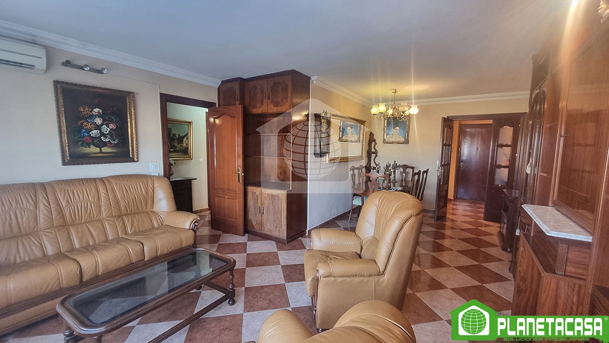 Piso en venta en calle Simeón Giménez Reyna - CH350C